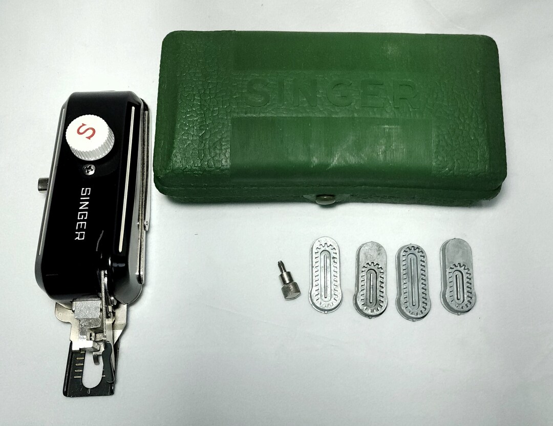 Vintage Old SINGER Sewing Machine Buttonholer Set 160506 Original Box ...