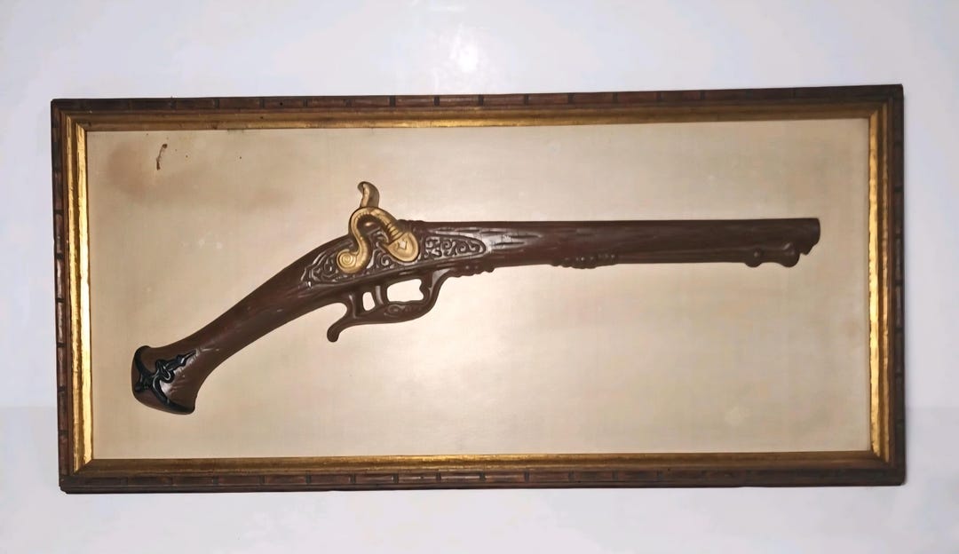 Vintage 22" × 11 Hanging Wall Plaque Western 3D Musket Pistol Gun Wall ...