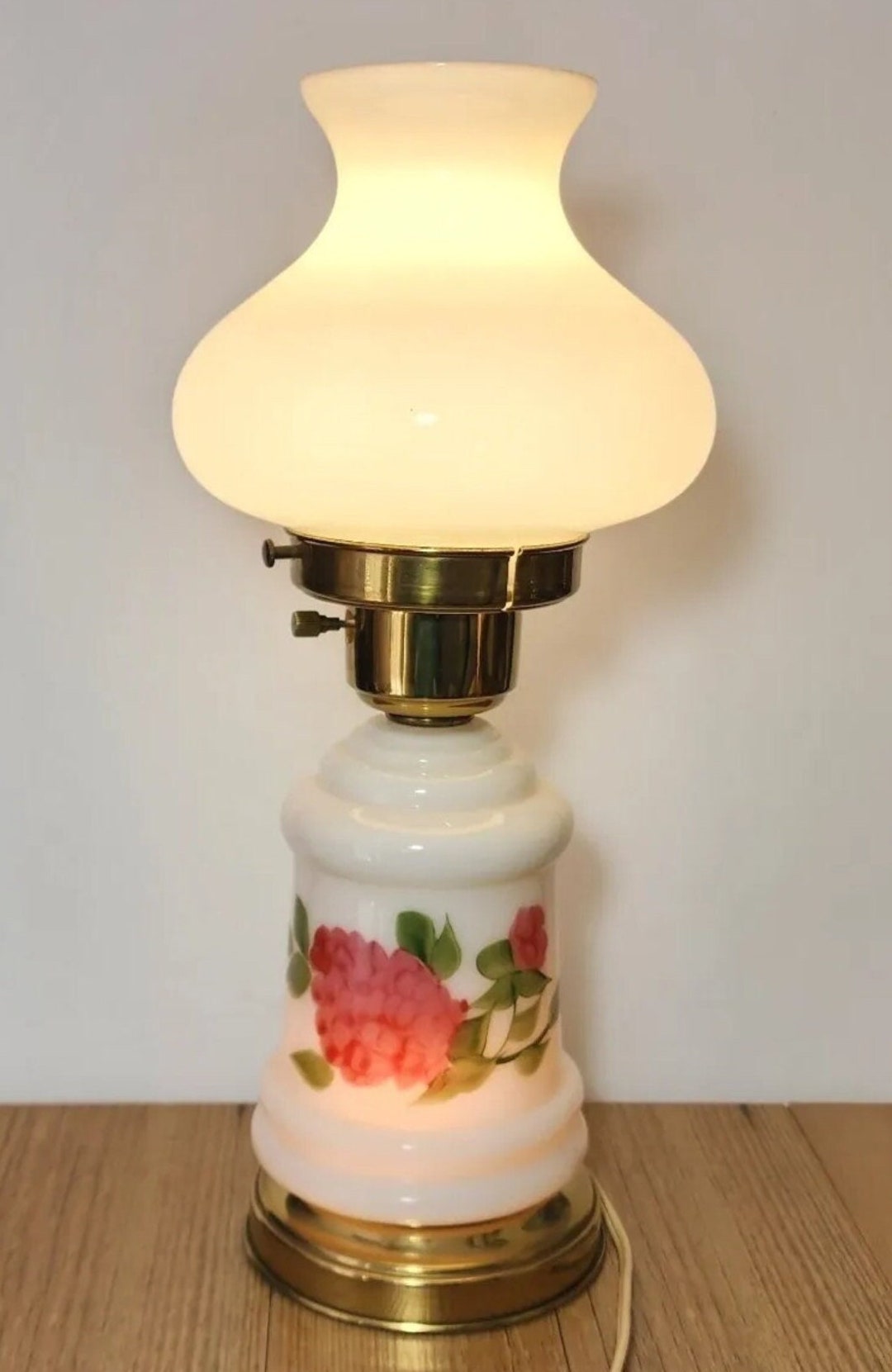 VTG Electric Hurricane Table Lamp Milk Glass Hand Painted Flowers 3 Way ...