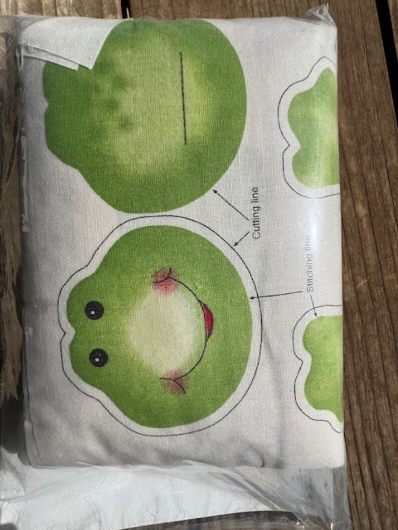 Dimensions Bud the Frog Craft Kit Create Your Own Adorable Plush ...