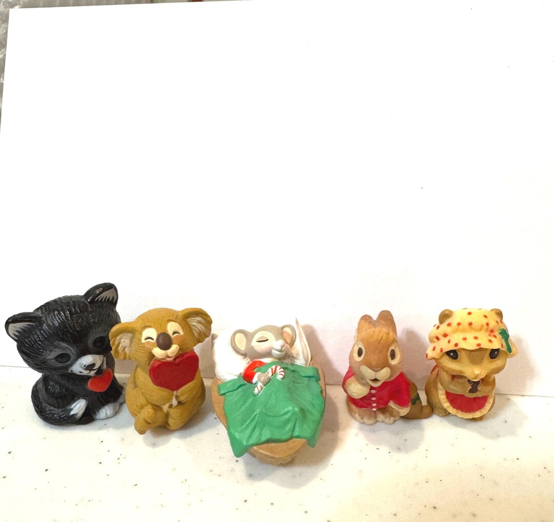 Vintage Hallmark Merry Miniatures Christmas & Valentine Figurine Lot ...