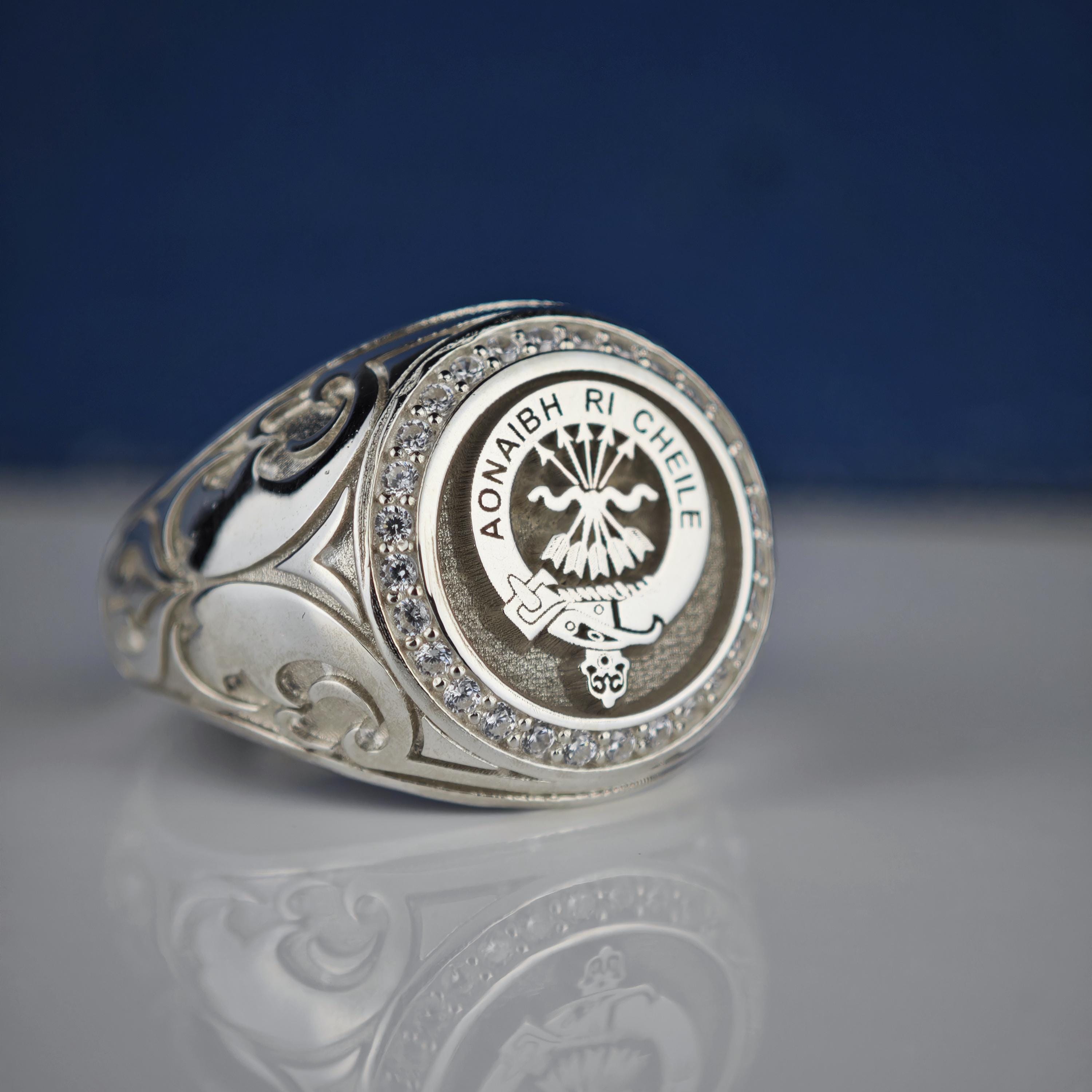 Custom Signet Ring, Personalized Family Crest Ring, Coat of Arms Ring ...