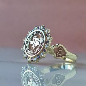 Solid Gold Women's College Ring , High School Rings , Graduation Ring ...