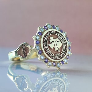Solid Gold Women's College Ring , High School Rings , Graduation Ring ...