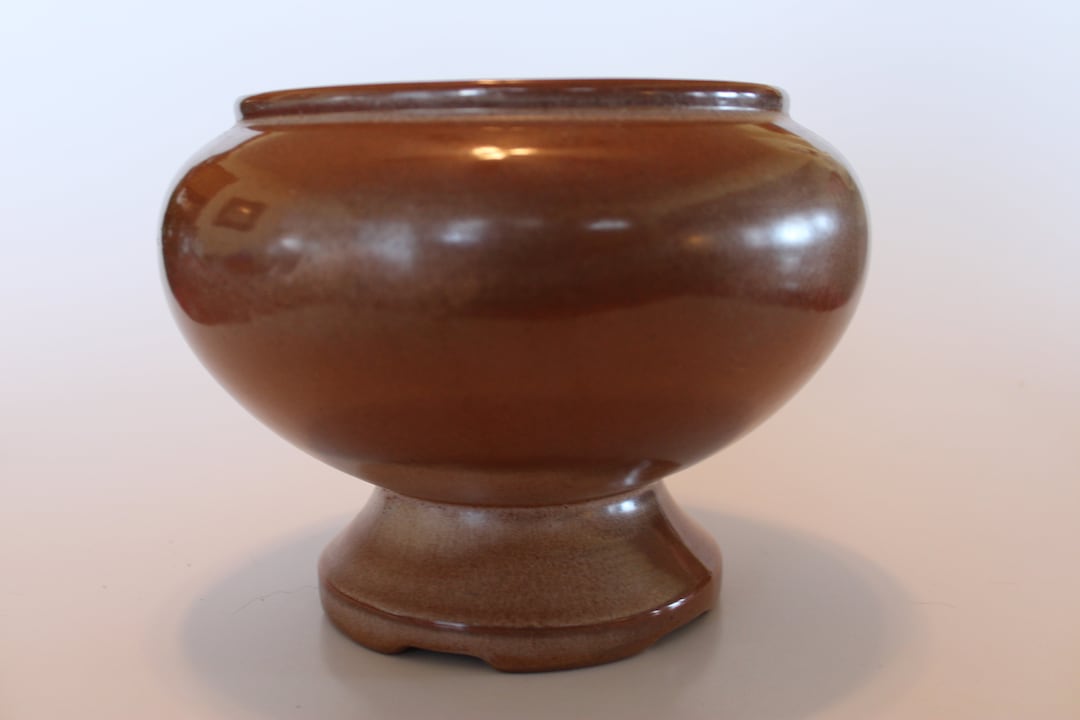 Frankoma Pottery #22, Brown Planter / Vase, 6" Opening, Footed (chip on ...