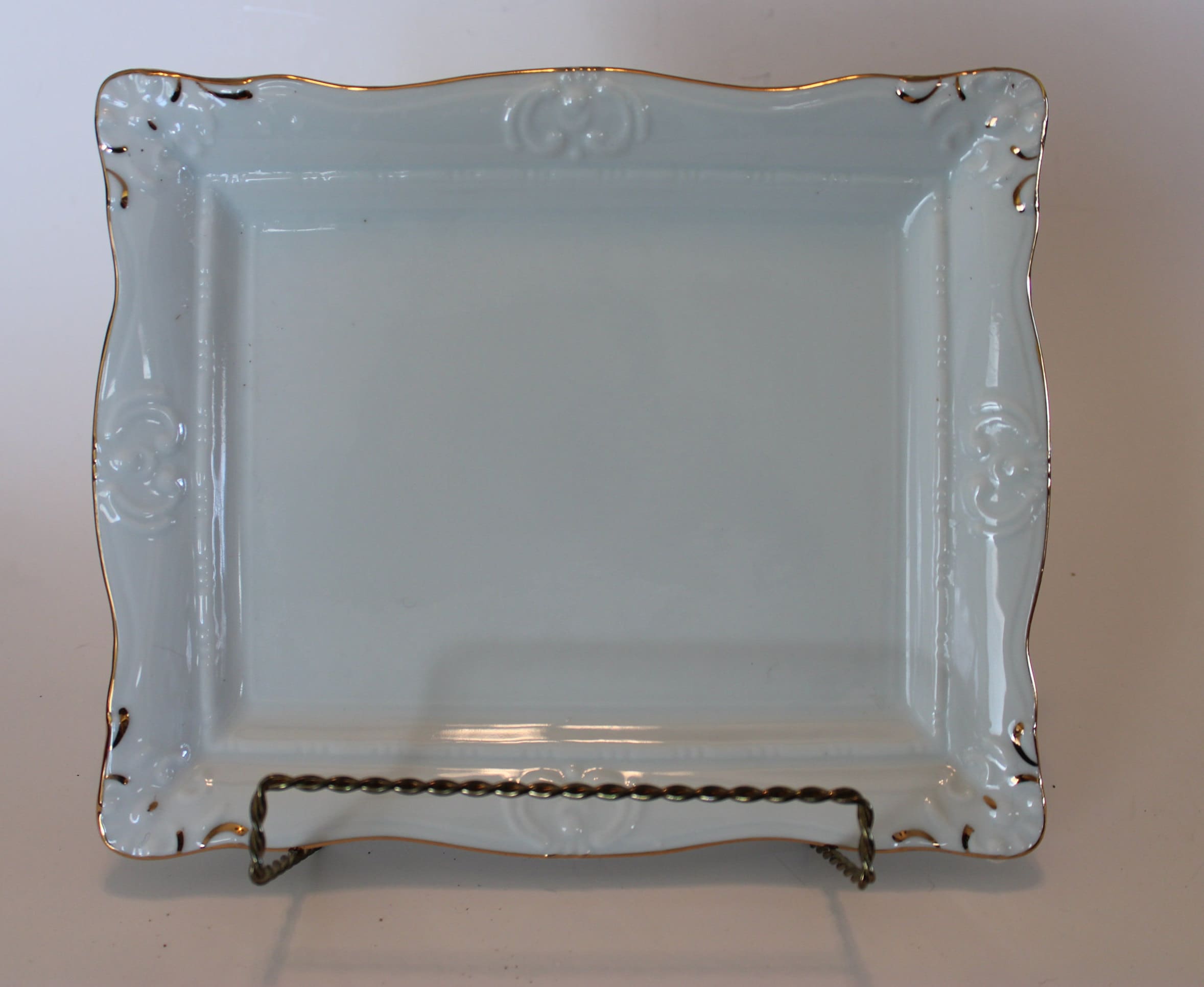 8 X 10 White Rectangular Serving Dish With Gold Trim. Made in Japan - Etsy
