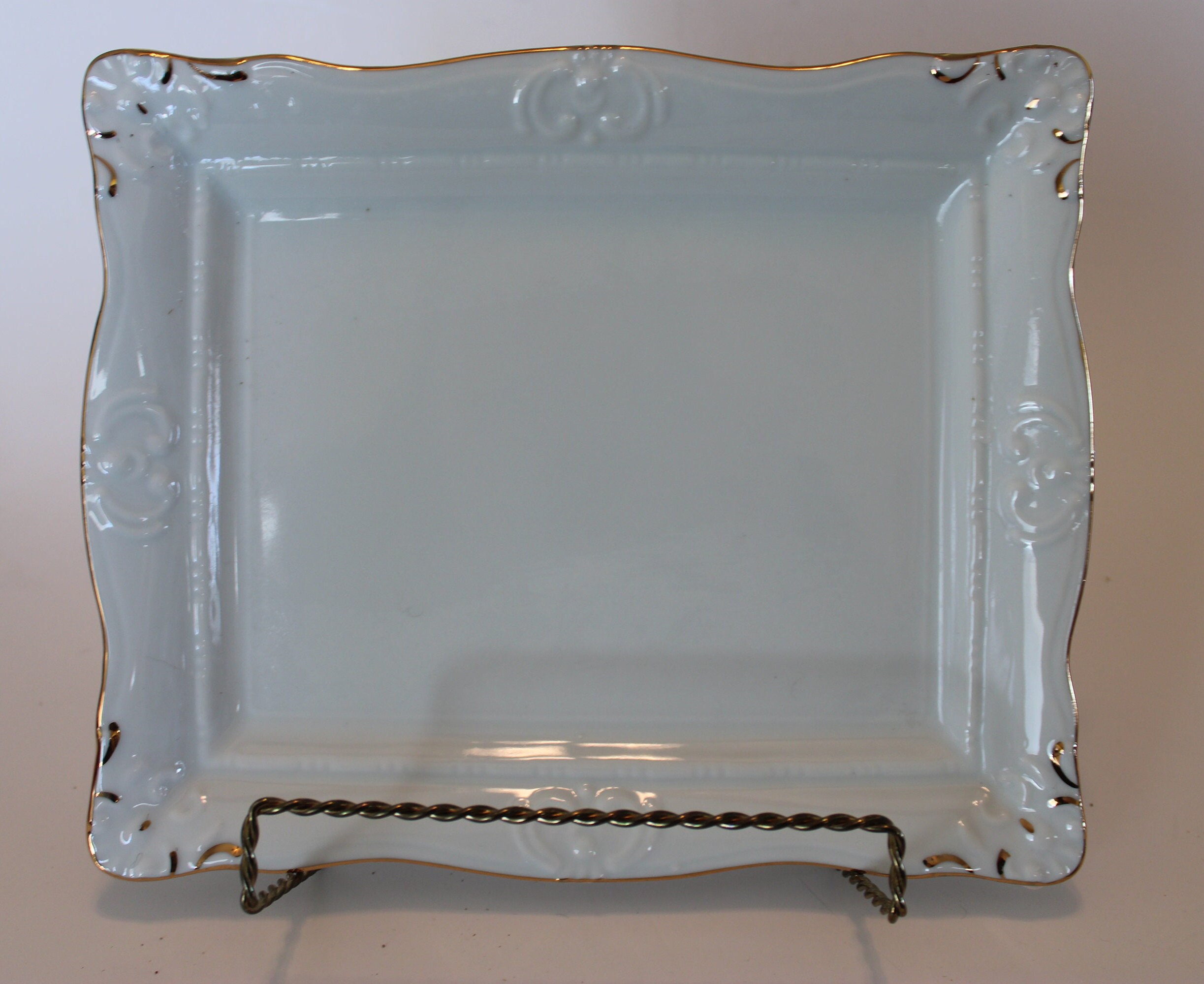 8 X 10 White Rectangular Serving Dish With Gold Trim. Made in Japan - Etsy