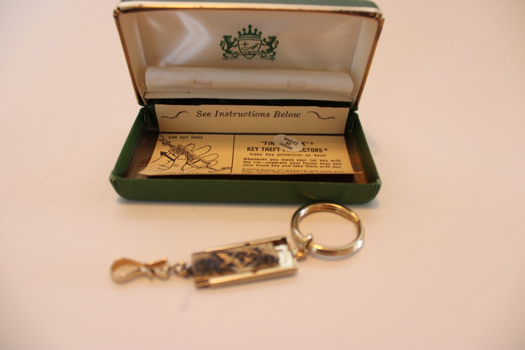 Antique Anson 'finger-flick' Key Theft Protector, Engraved With Ducks ...