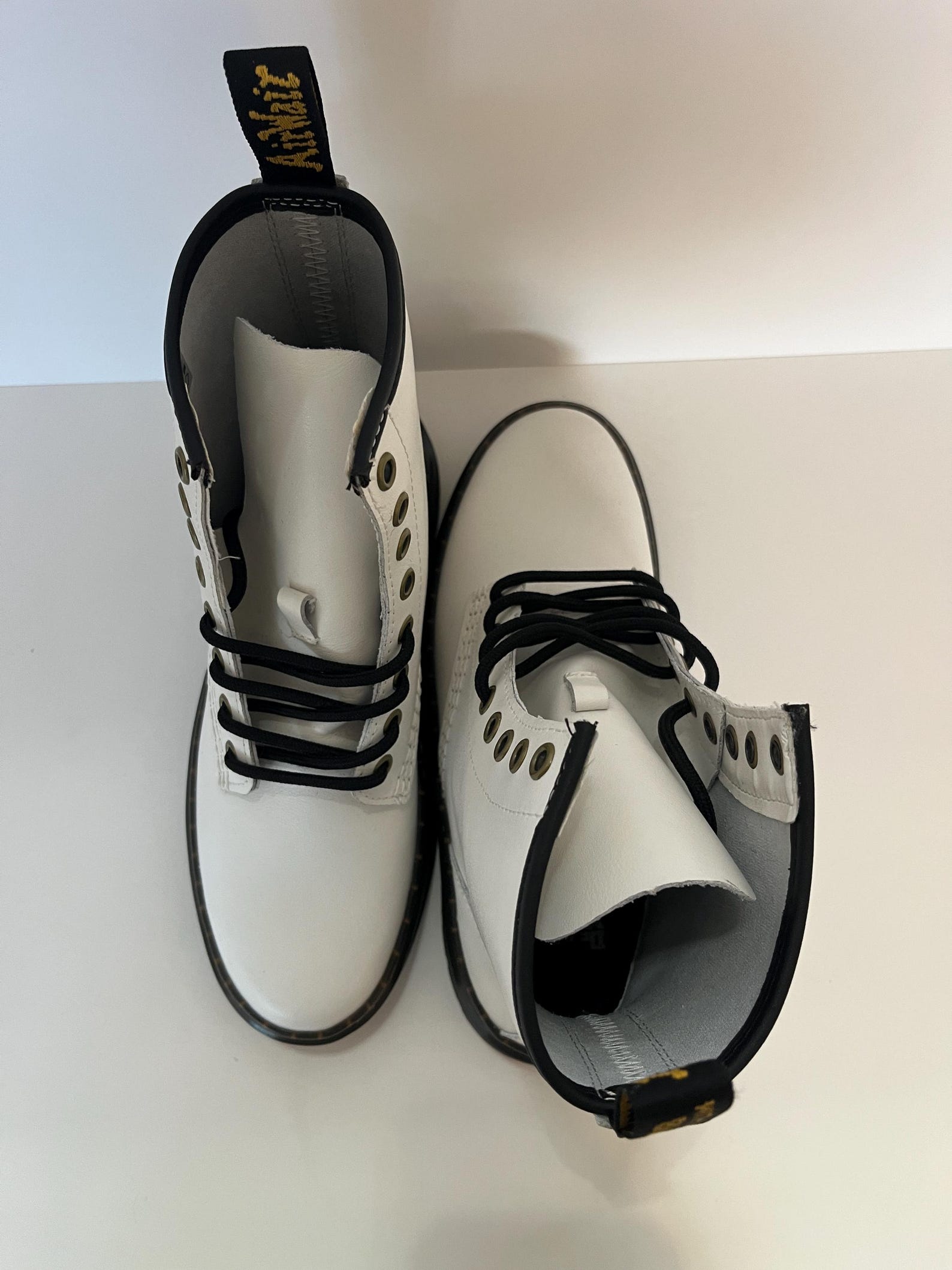 White Leather Doc Marten Boots Brand New/zavala Airwair Bouncing Soles ...