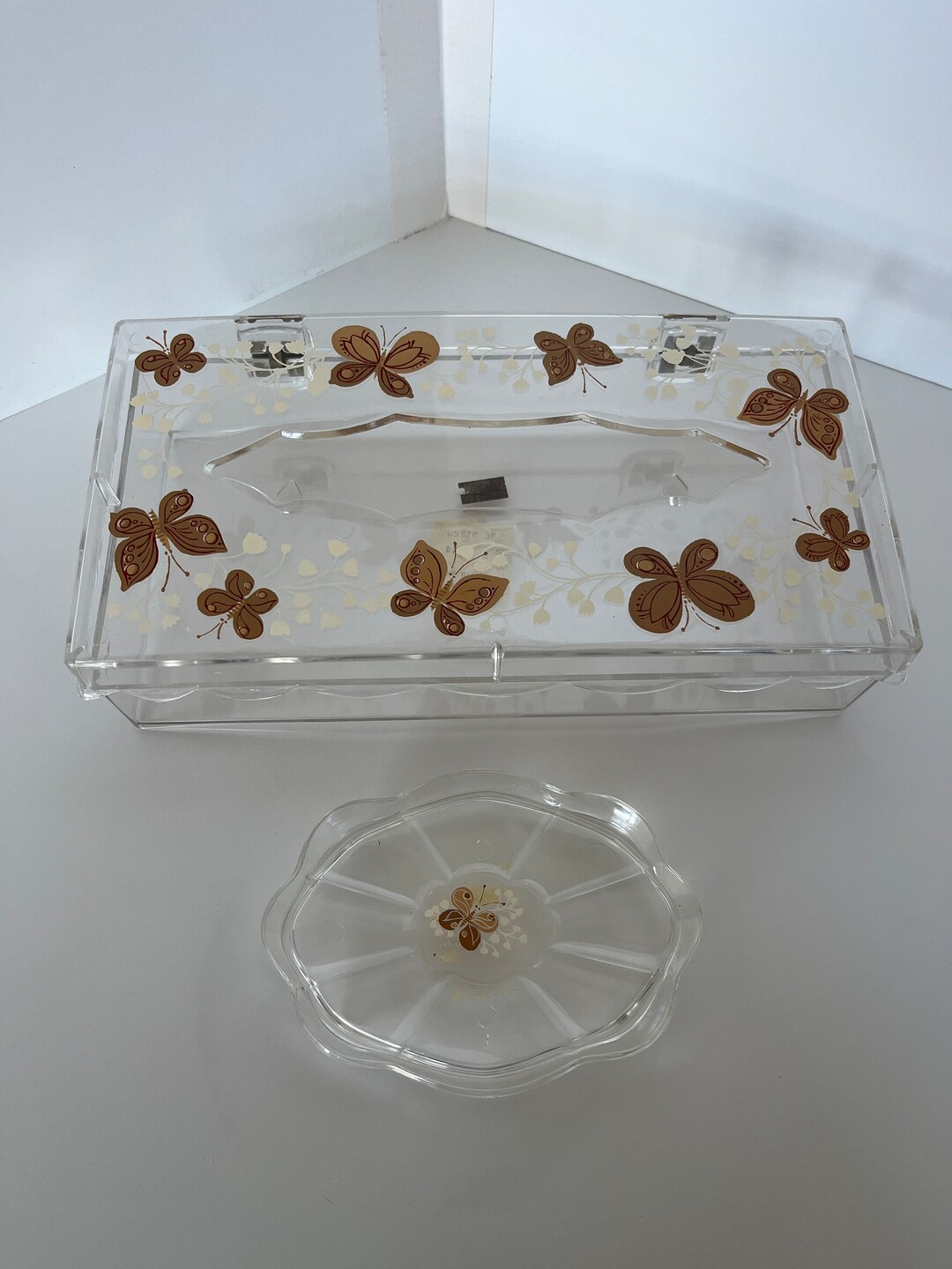 Vintage Acrylic Butterfly Tissue Holder and Soap Dish/1970s/made by ...