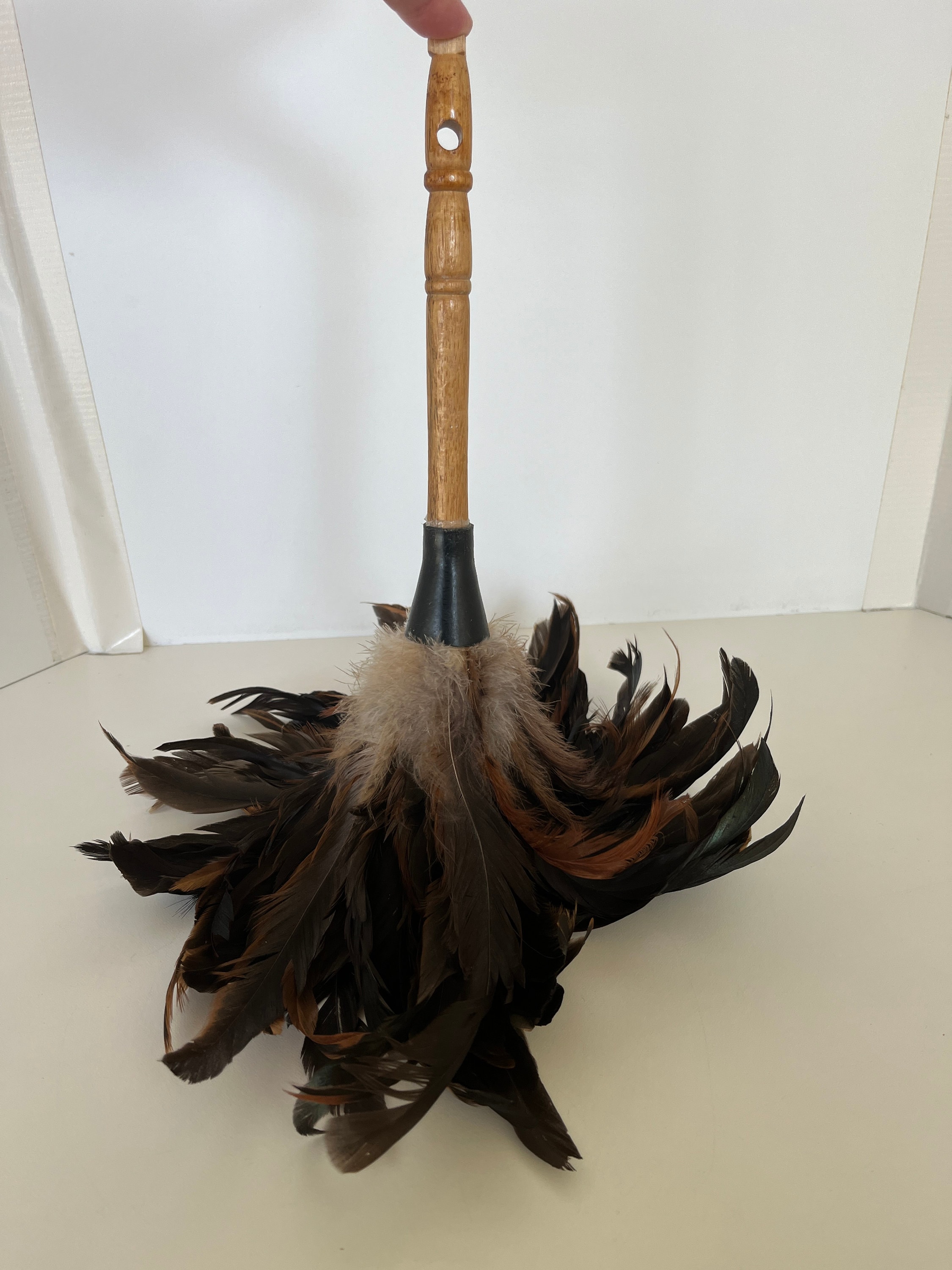 Vintage Victorian Ostrich Feather Duster With Wood Handle/dust Cleaner ...