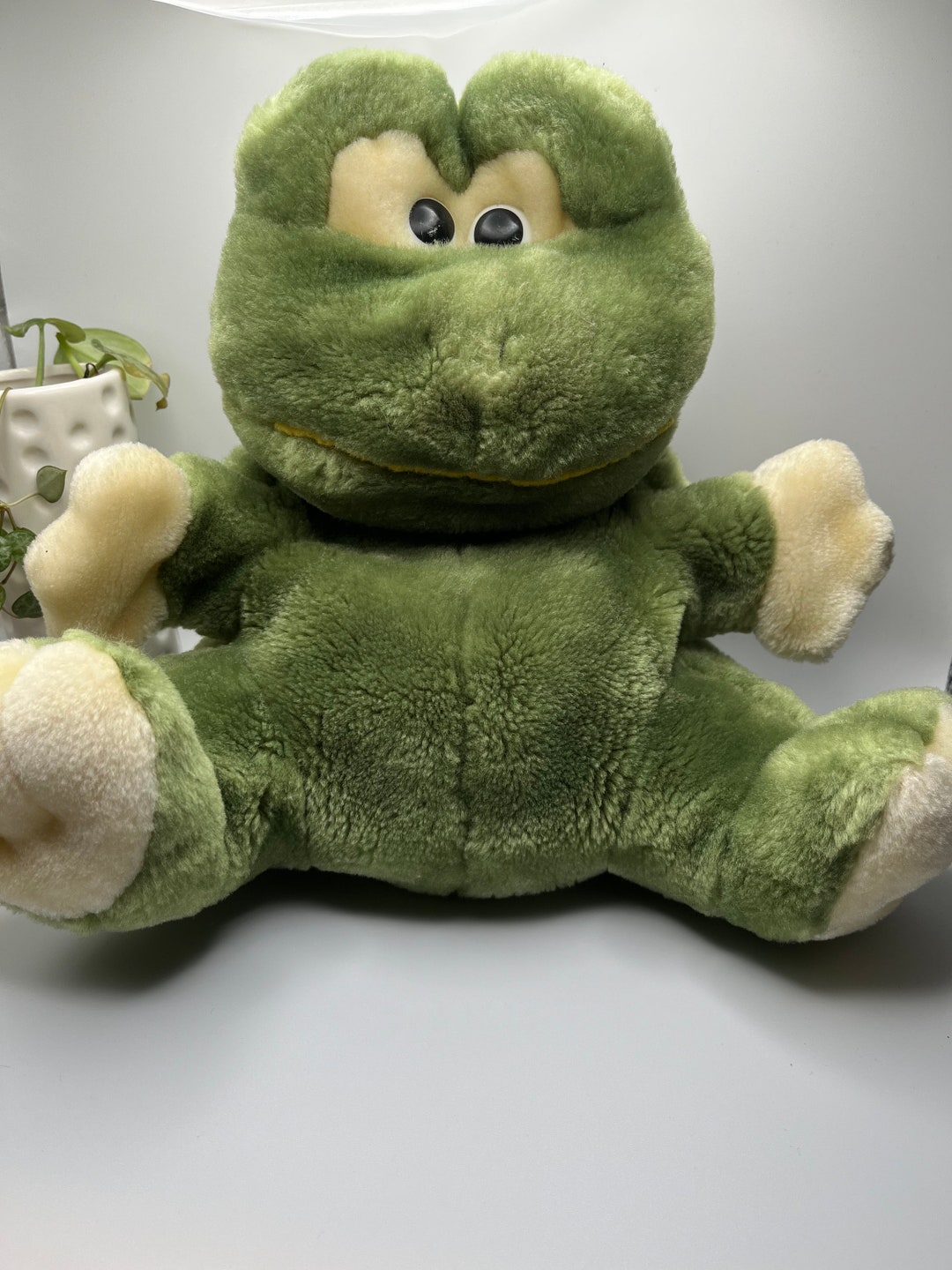 Snuggie Toy Frog Puppet Green Plush Stuffed Animal Soft Play Vintage ...