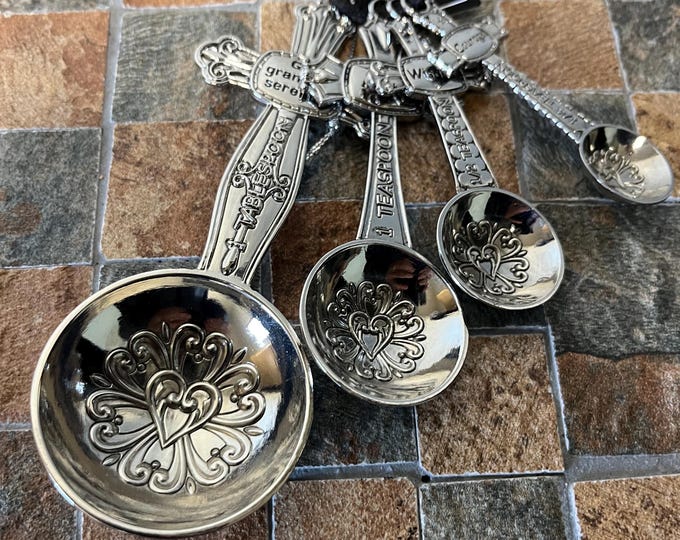 Tupperware Measuring Spoons Set of 7 White With Blue Pink Speckles ...