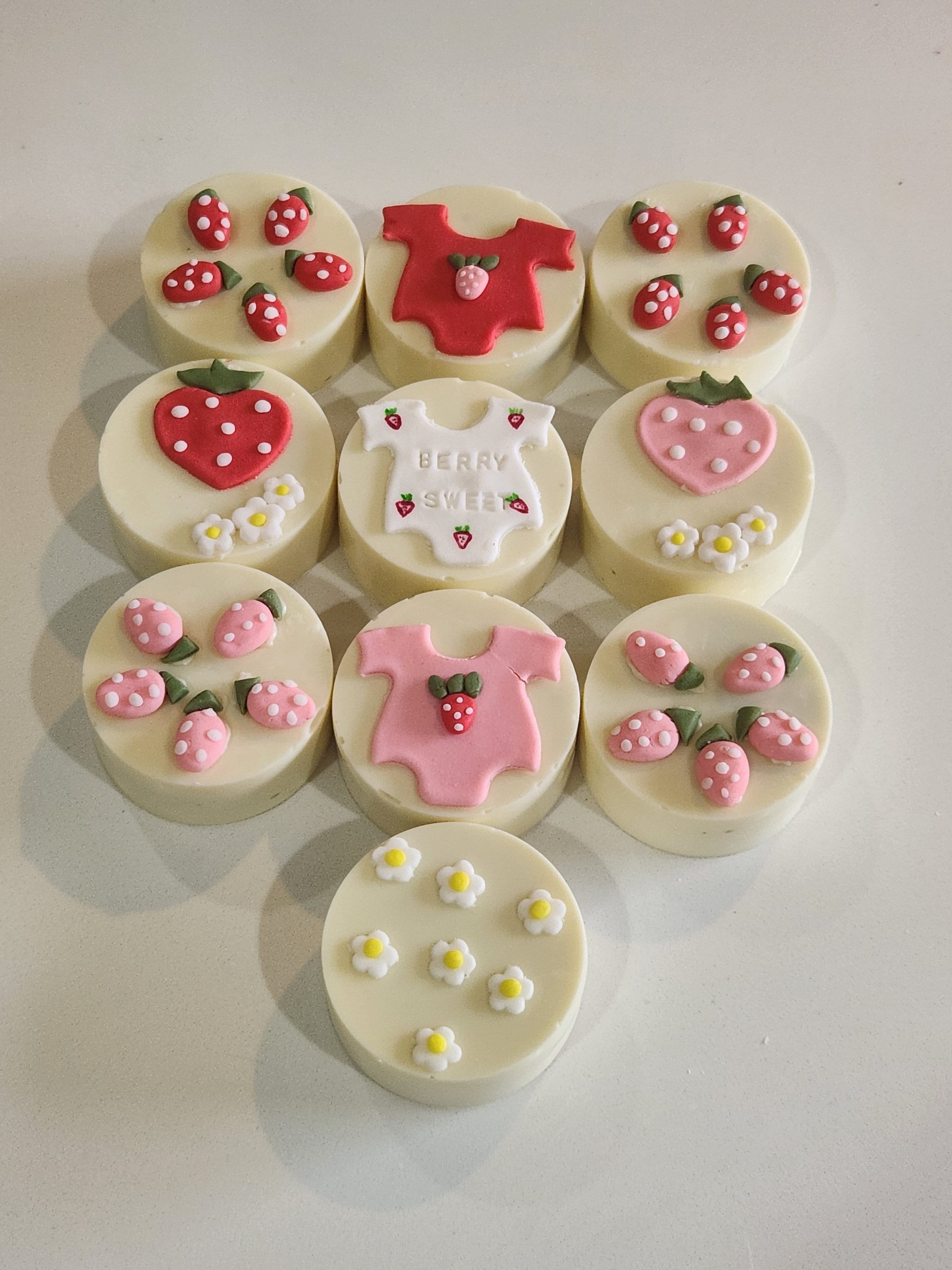 Strawberry Chocolate Covered Oreos, Berry Sweet Themed Chocolate ...