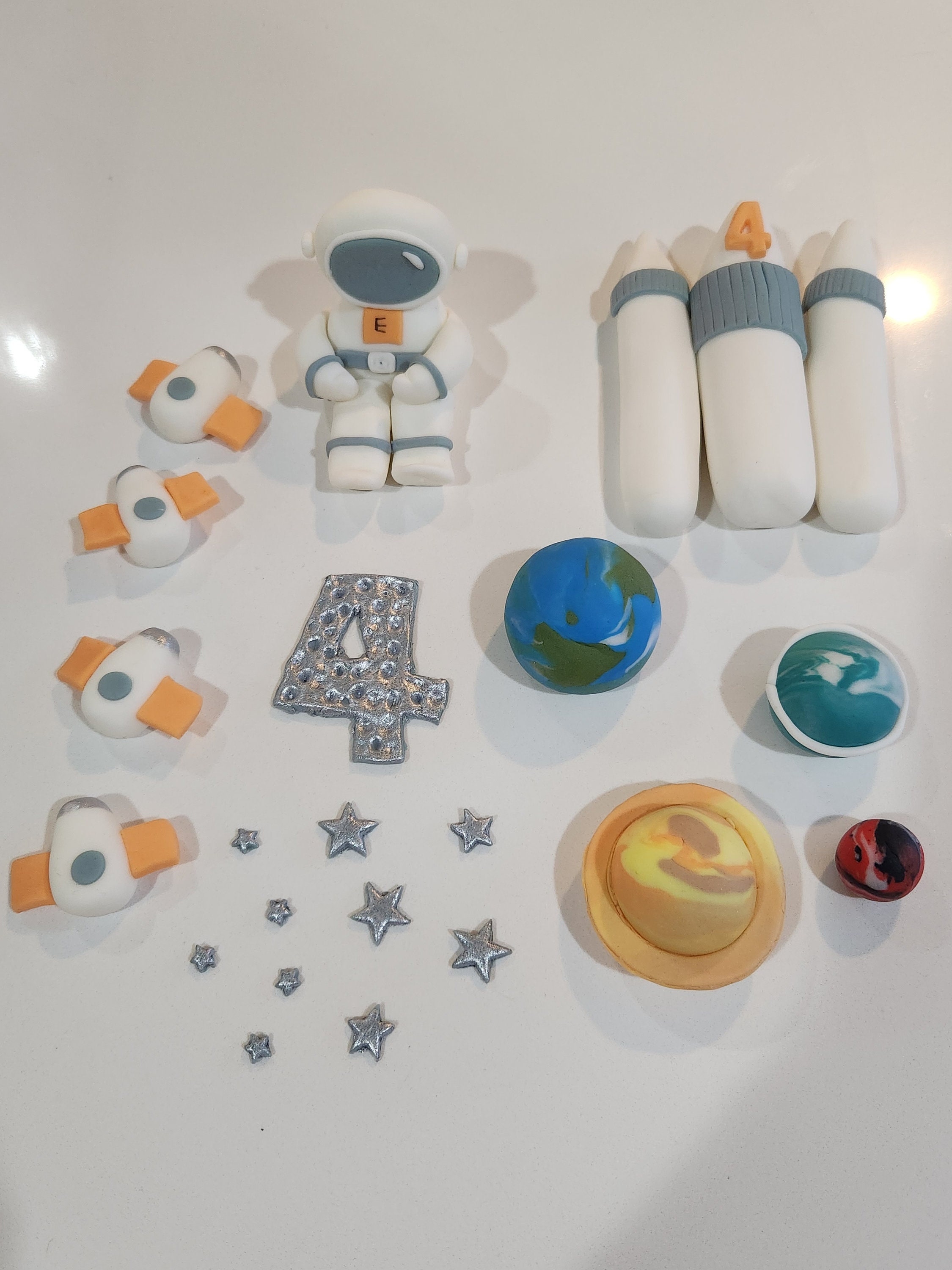 Astronaut and Rocketship Fondant Cake Topper, Space Party, Astronaut ...