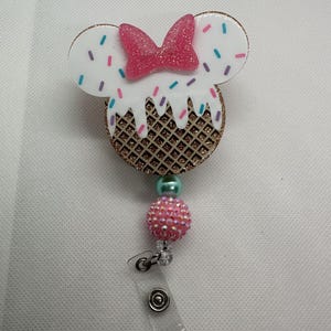 Minnie Mouse Badge Reel - Etsy