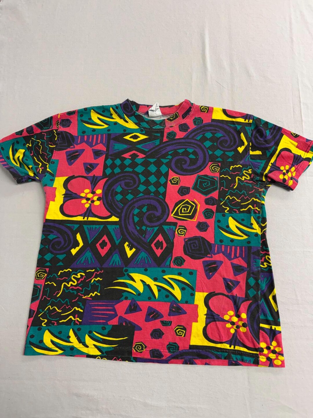 80s Surf AOP T-shirt Wild Neon Print Surfing Gitano - S - Etsy
