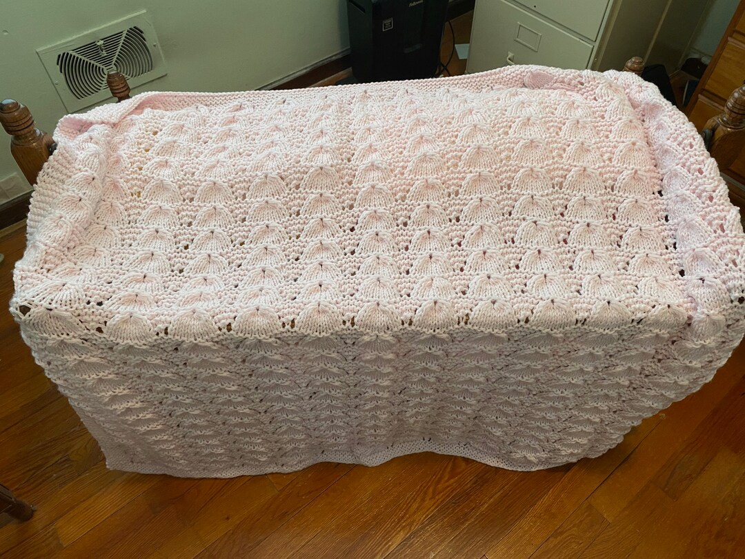 Hand Knit Blankets-scallop Design - Etsy
