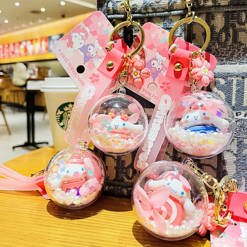 Cinnamon Roll Keychain - Etsy