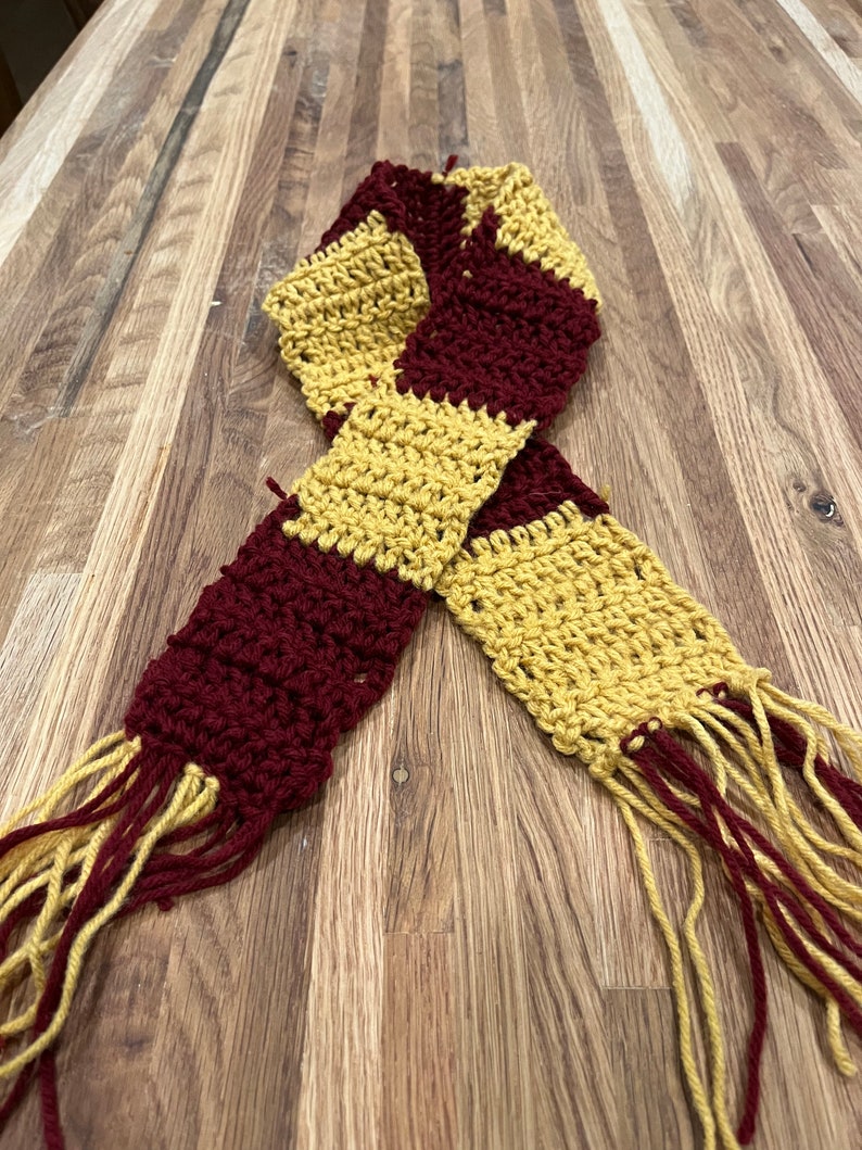 Custom Hogwarts House Scarf - Etsy