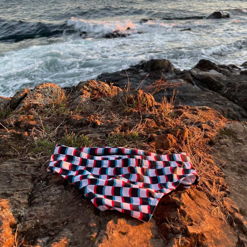 3D Checkerboard Mens Swim Briefs, Wavy Checker Print Swimsuit Trunks ...