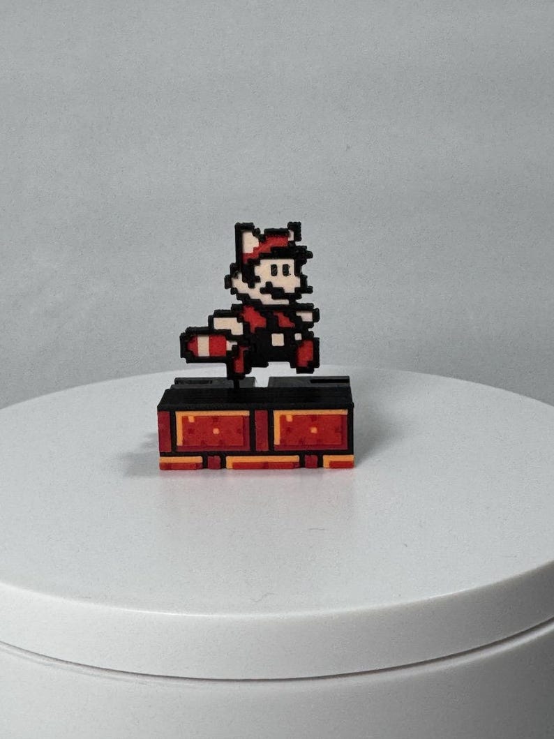 Mario Raccoon Running Pixel Art Figurine - Super Mario Bros 3 - Etsy