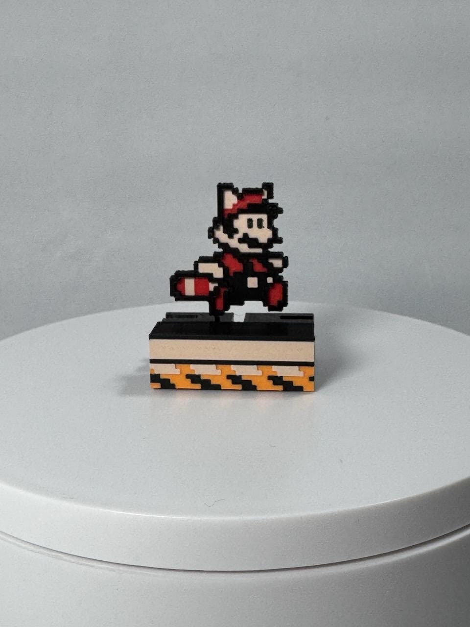 Mario Raccoon Running Pixel Art Figurine - Super Mario Bros 3 - Etsy