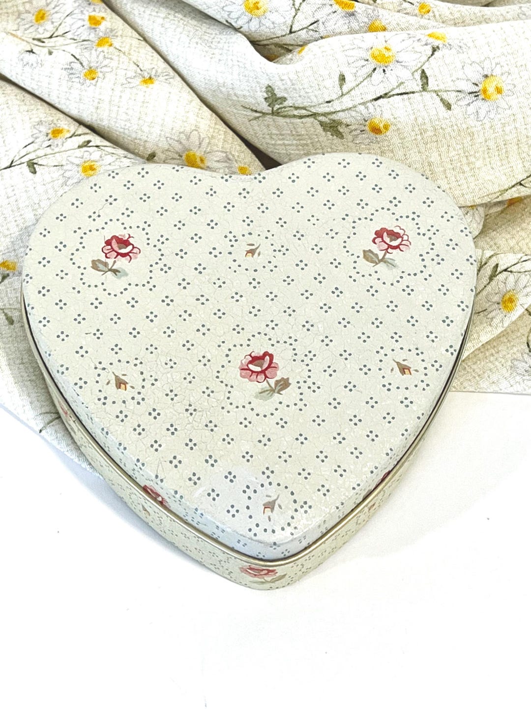 Vintage Heart Tin - Etsy