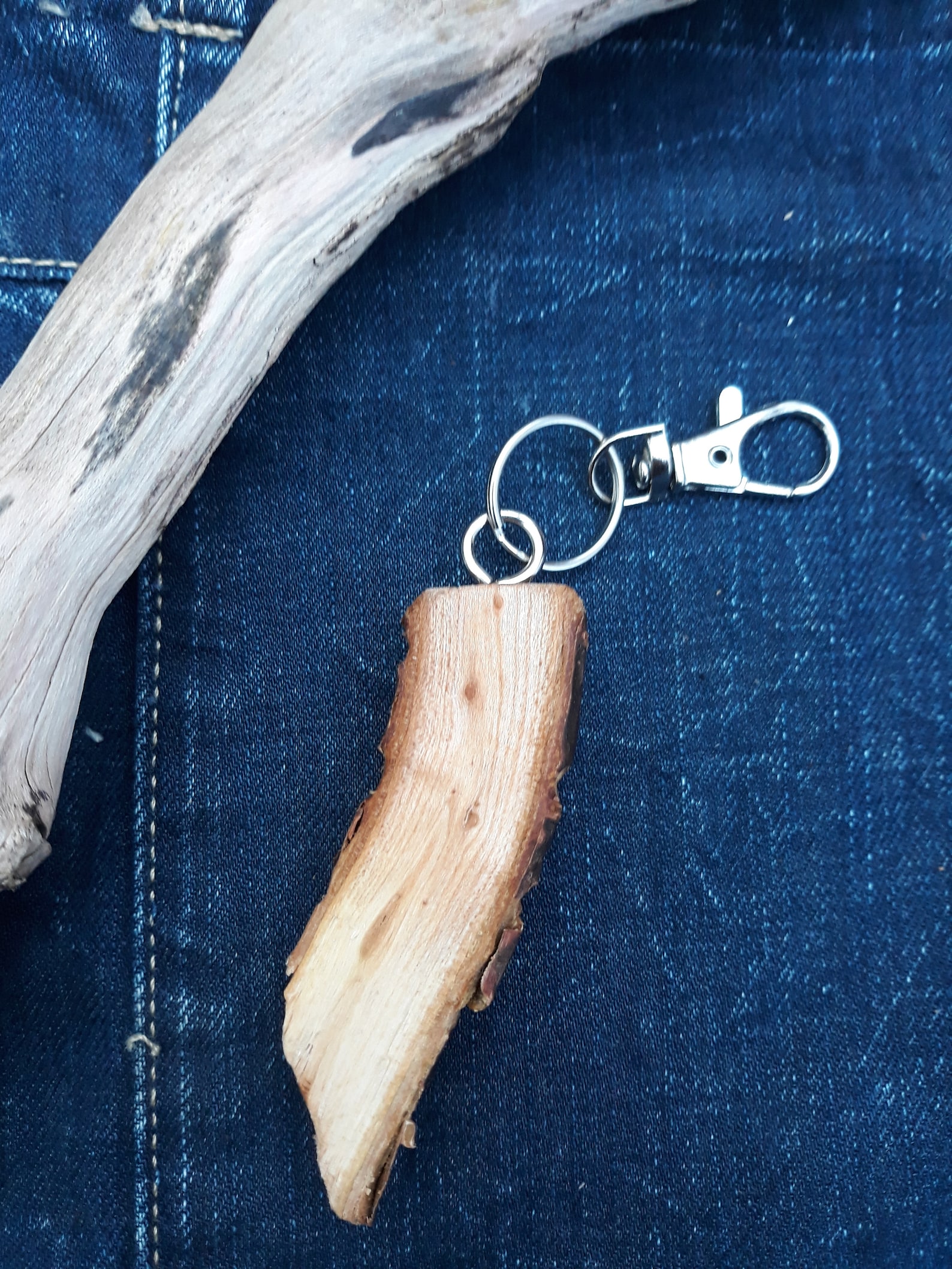 Key Ring Hand Made Carved Driftwood/wood Key Ring. Beautiful and ...