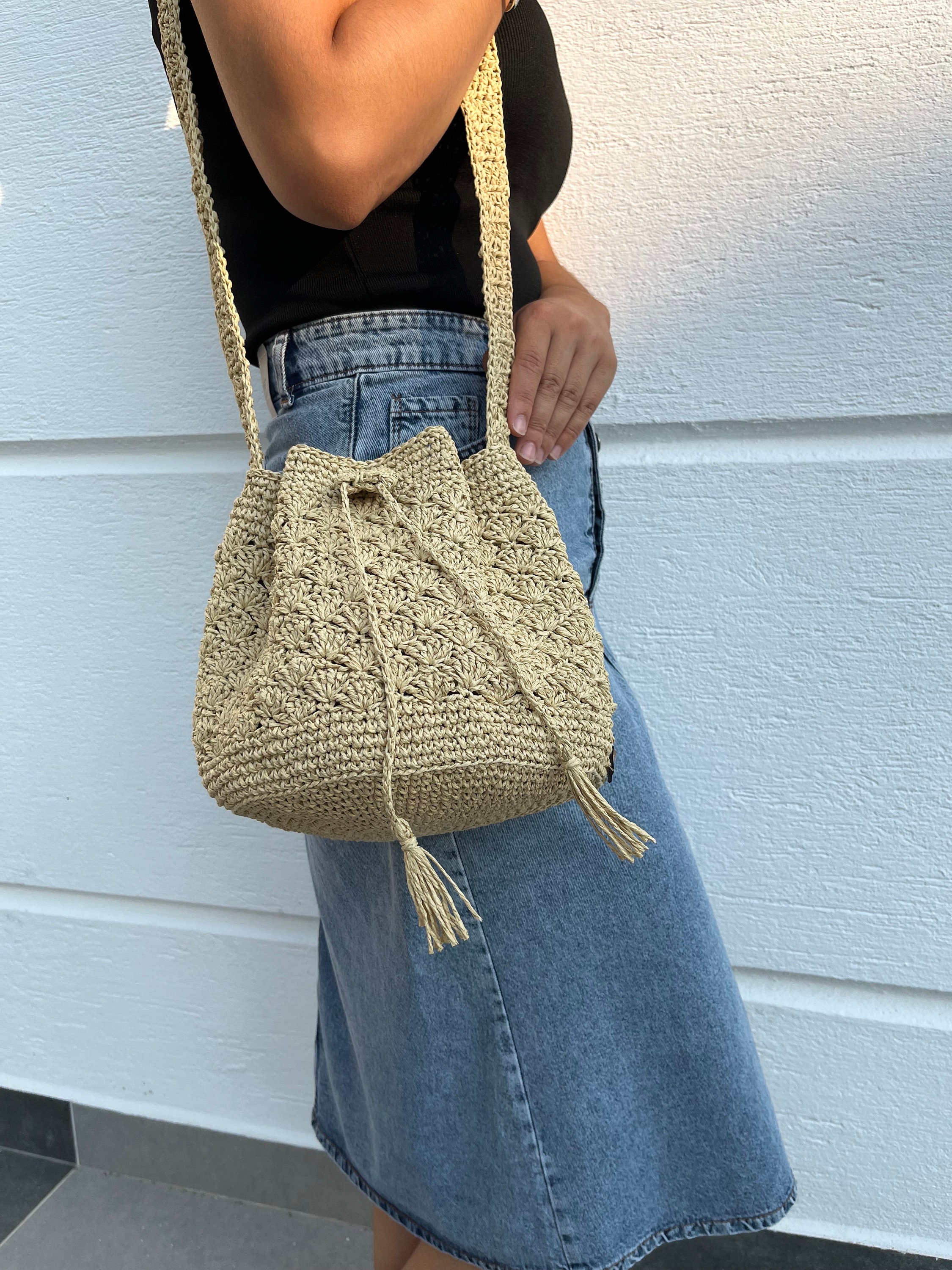 Crochet Raffia Drawstring Bag, Natural Raffia Yarn Crochet Bucket Bag ...