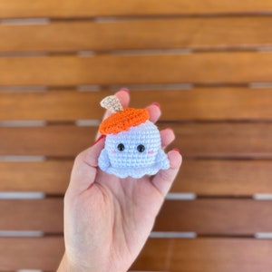 Crochet Ghost Keychain Pattern: Amigurumi Halloween Decor (PDF Pattern ...