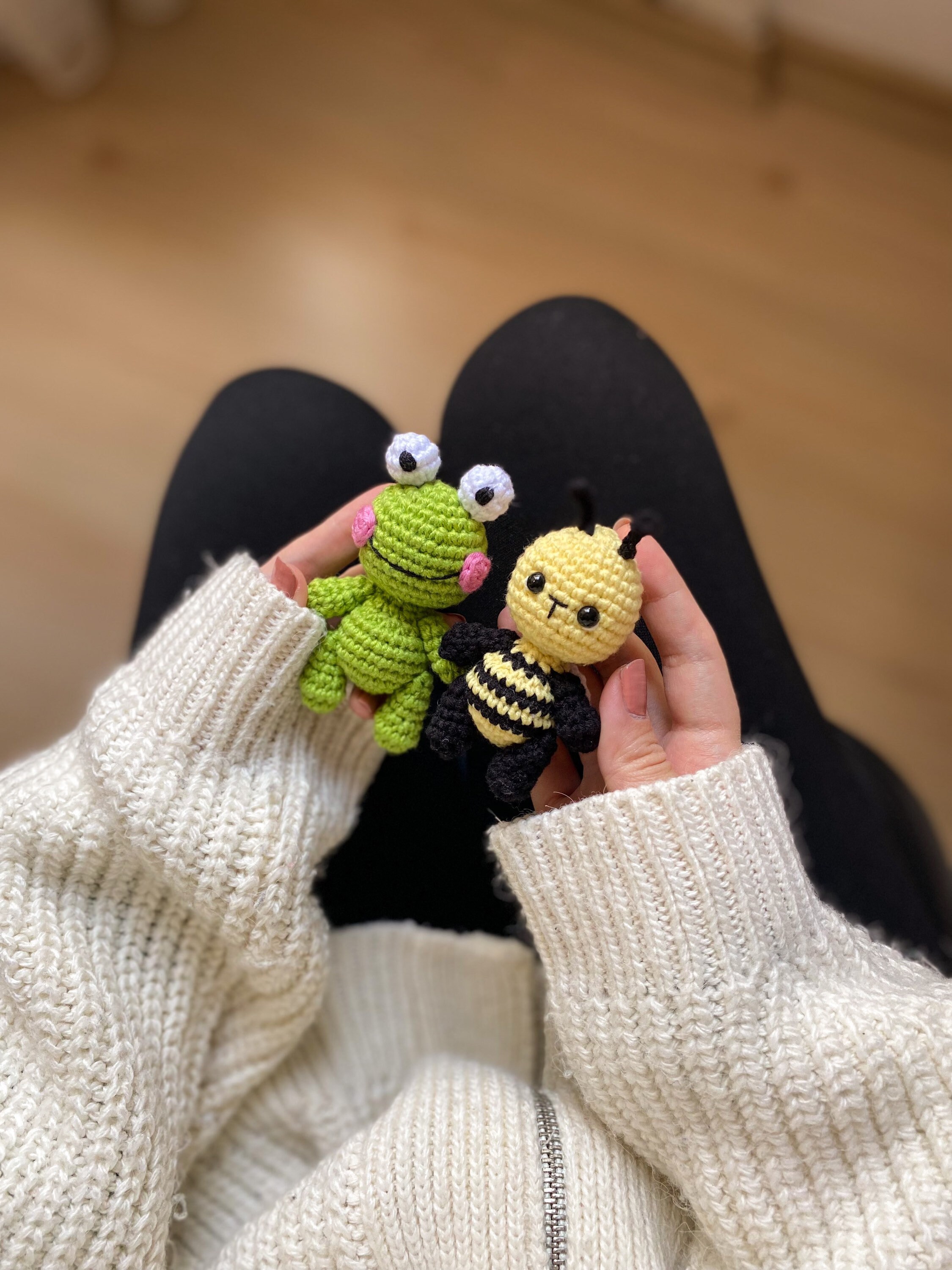 Crochet Bee Keychain Pattern Amigurumi Frog Pattern Keychain - Etsy