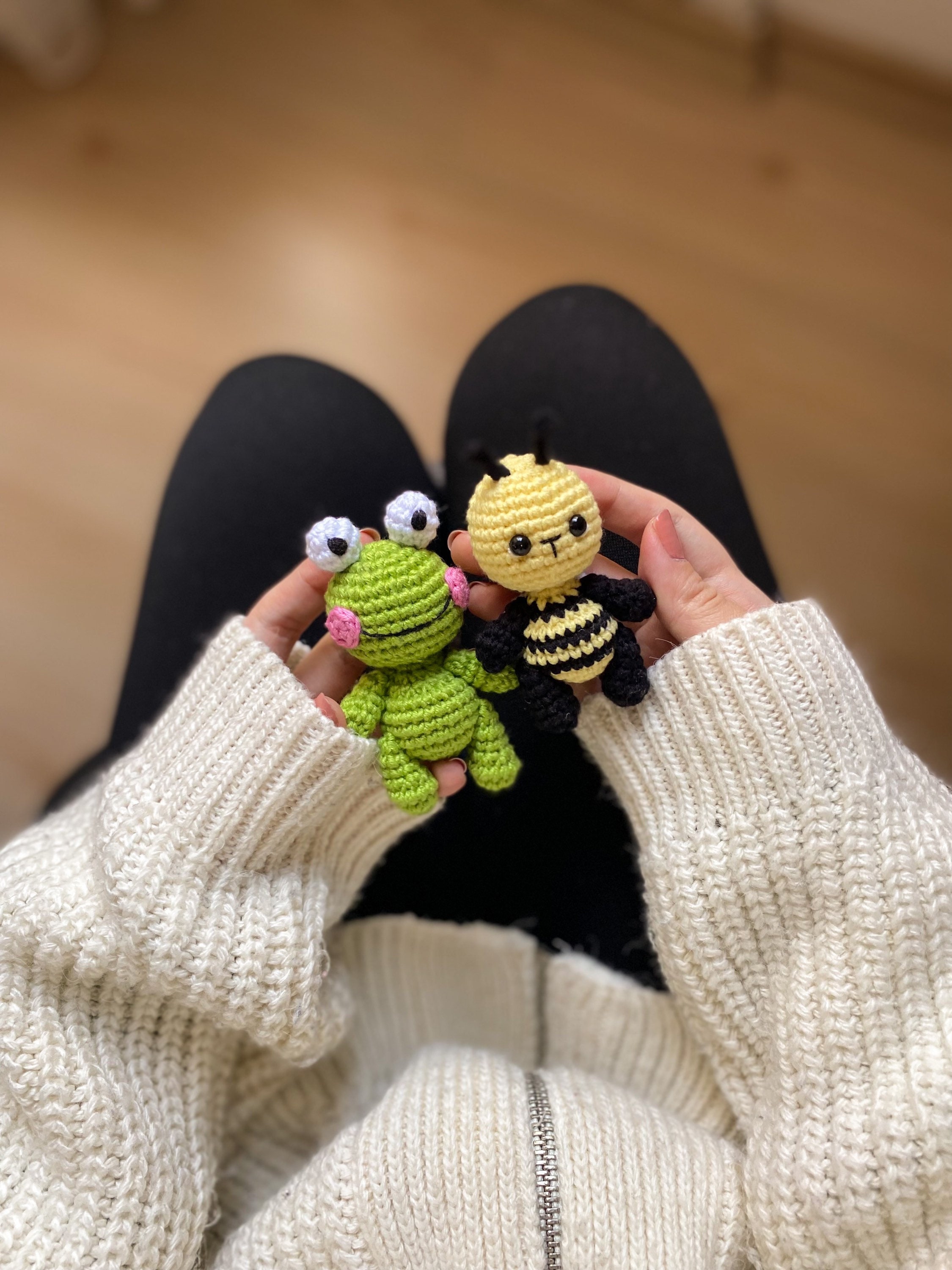 Crochet Bee Keychain Pattern Amigurumi Frog Pattern Keychain - Etsy