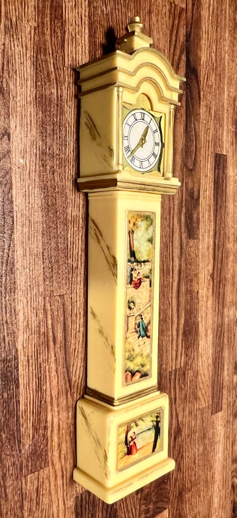 Ideal Petite Princess Grandfather Clock. Slightly Smaller Than 1:12 ...
