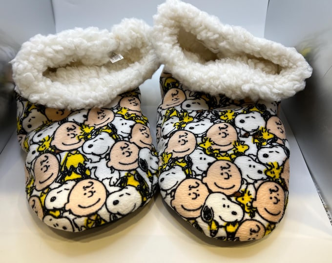 Charlie Brown and Snoopy Booty Slippers-size M/L(8-10.5) Women’s Shoe ...