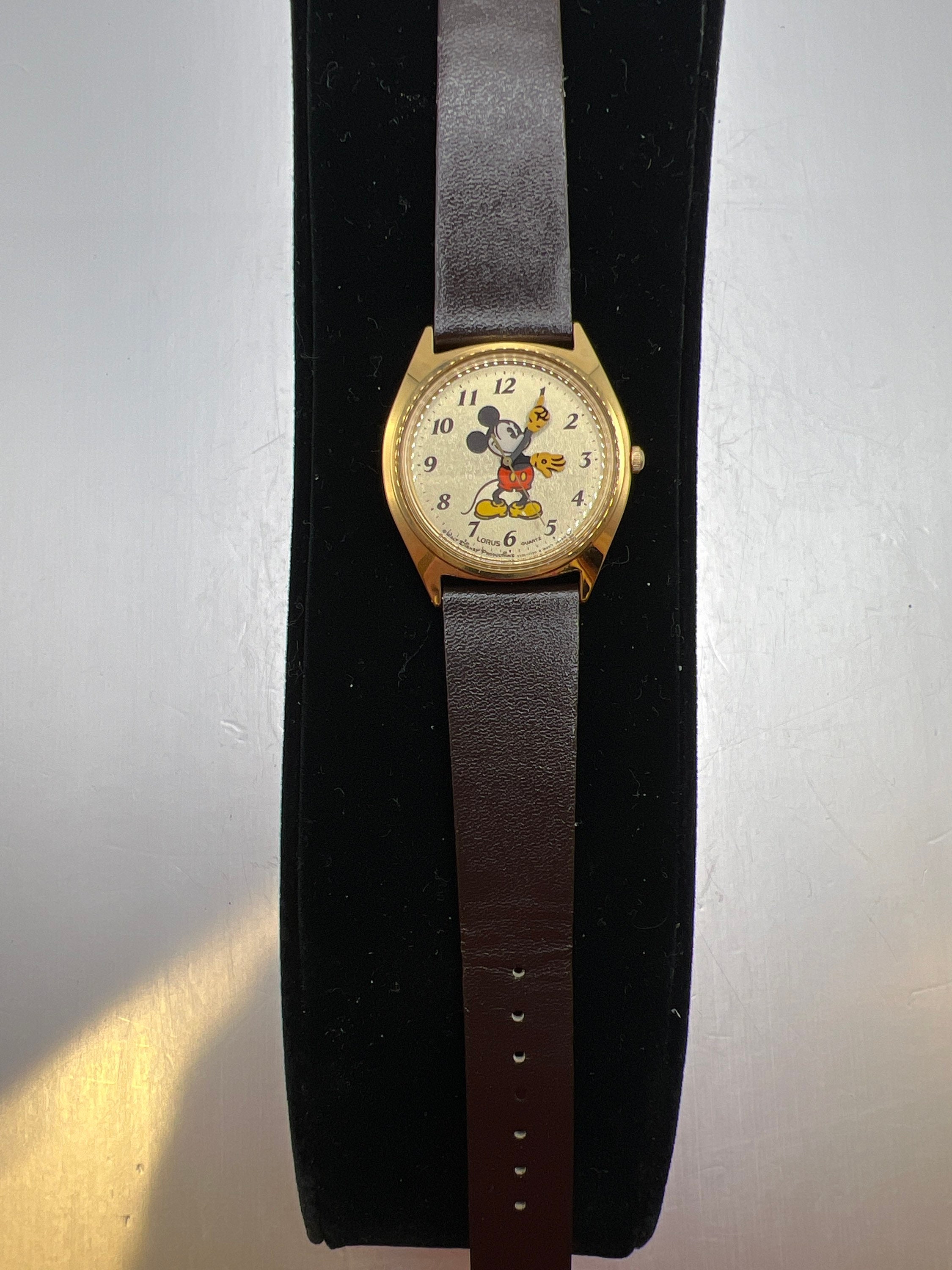 Vintage Lorus Quartz Mickey Mouse Watch - Etsy