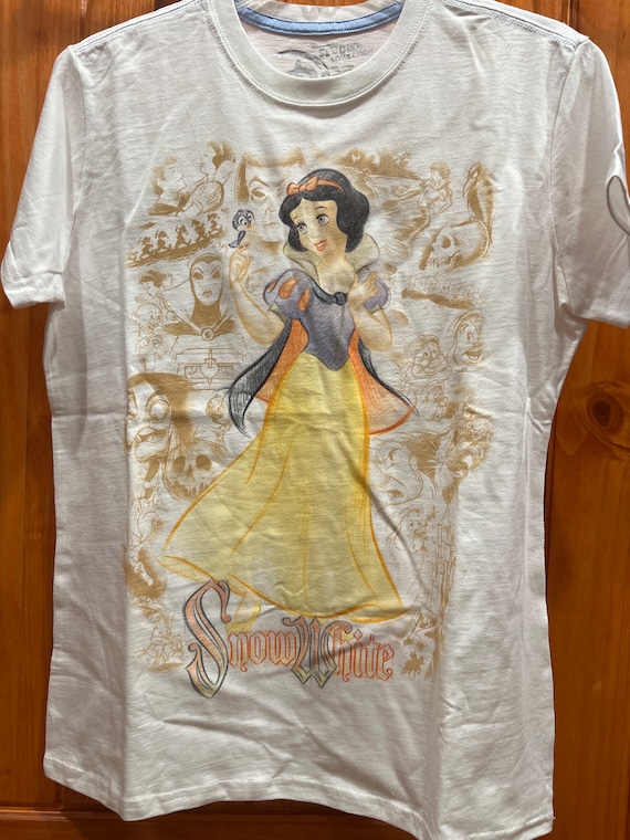 Vintage Disney Store Studio Collection Snow White Sketch T Vintage Disney Store Studio Collection Snow White Sketch T