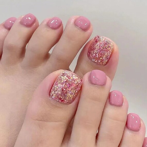 Pastel Pink Toenails