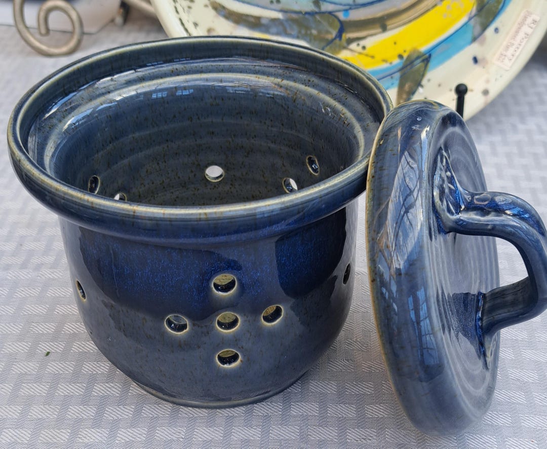 Ceramic Garlic Pot With Lid - Etsy