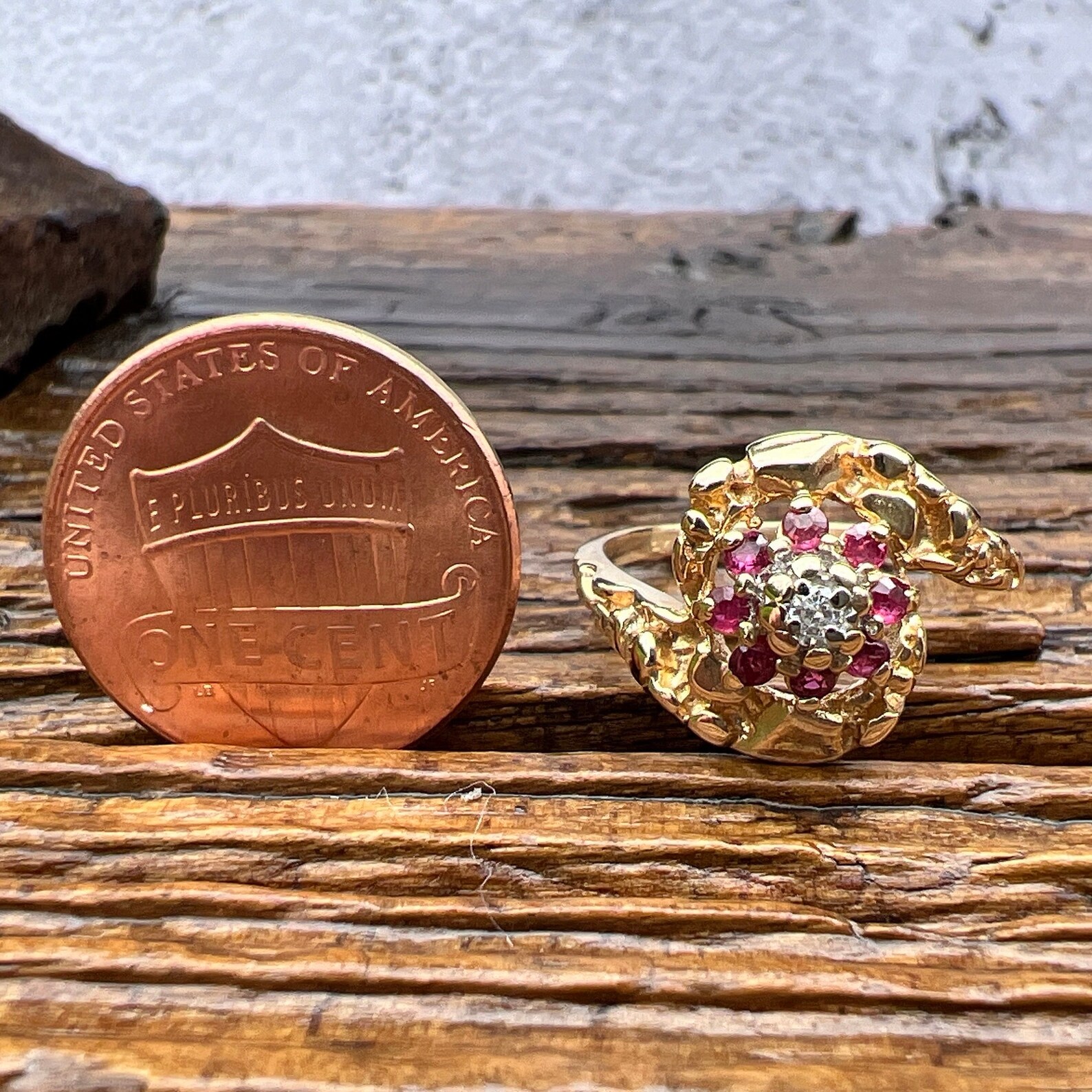 Rubies and Diamond 14k Yellow Gold Nugget Flower Ring - US Size 5.5 ...