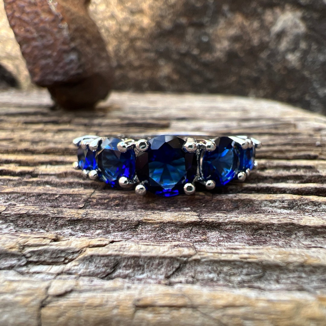 Vintage Estate Graduated Blue Cubic Zirconia 925 Sterling Silver Ring ...