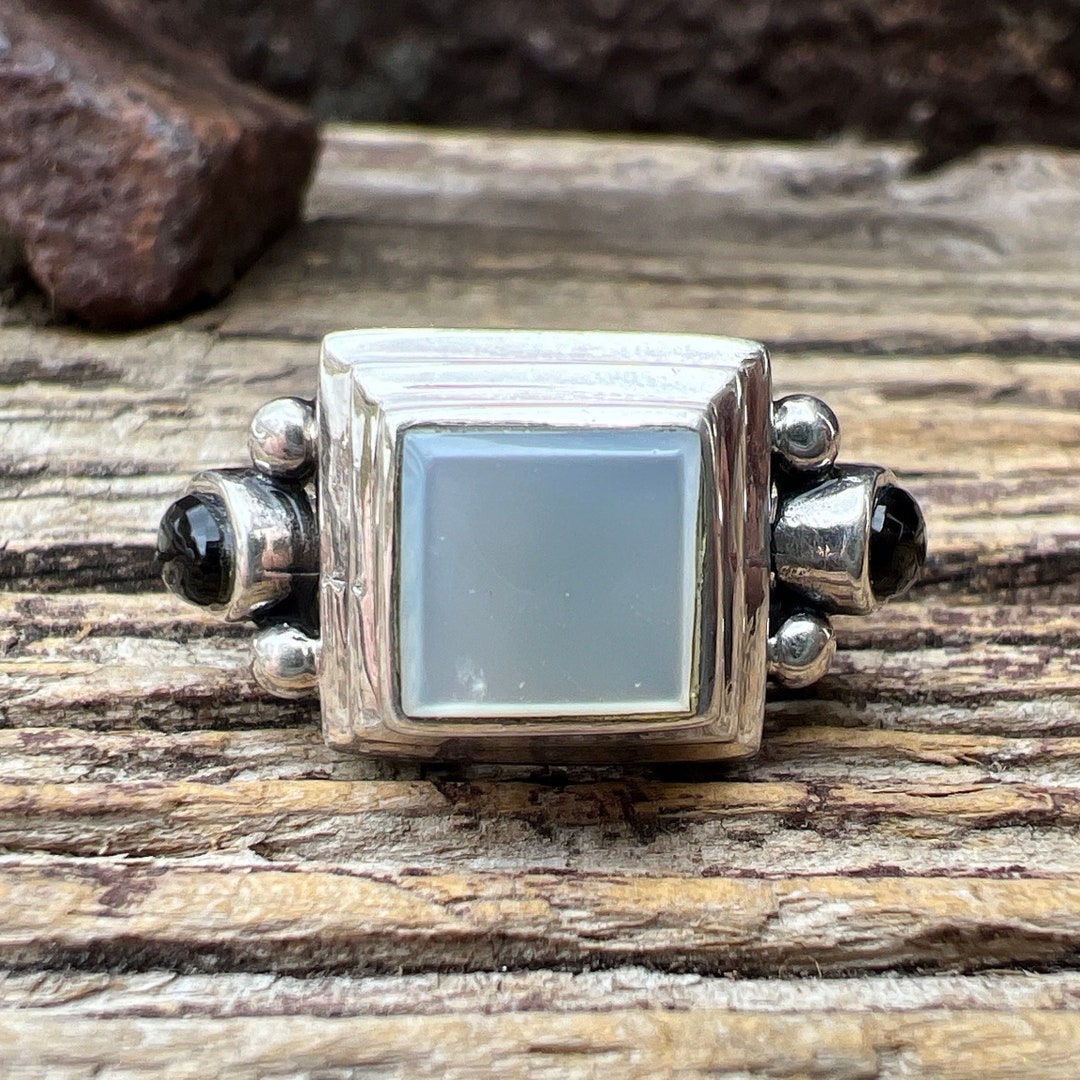 Vintage Estate Mother of Pearl and Onyx 925 Sterling Silver Ring - Etsy