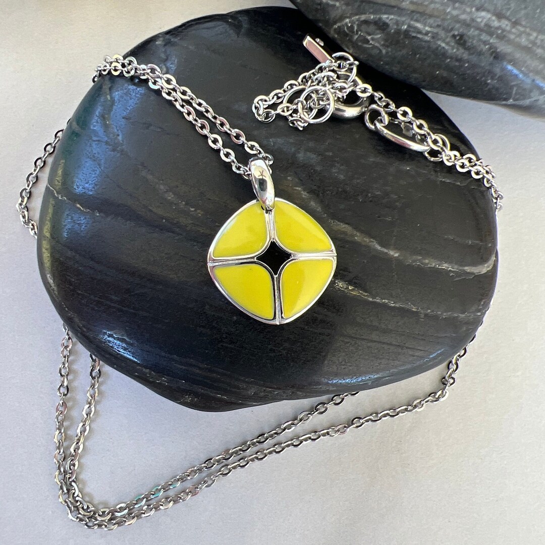 Discontinued FOSSIL Yellow Target Pendant Steel Necklace 18” - Etsy