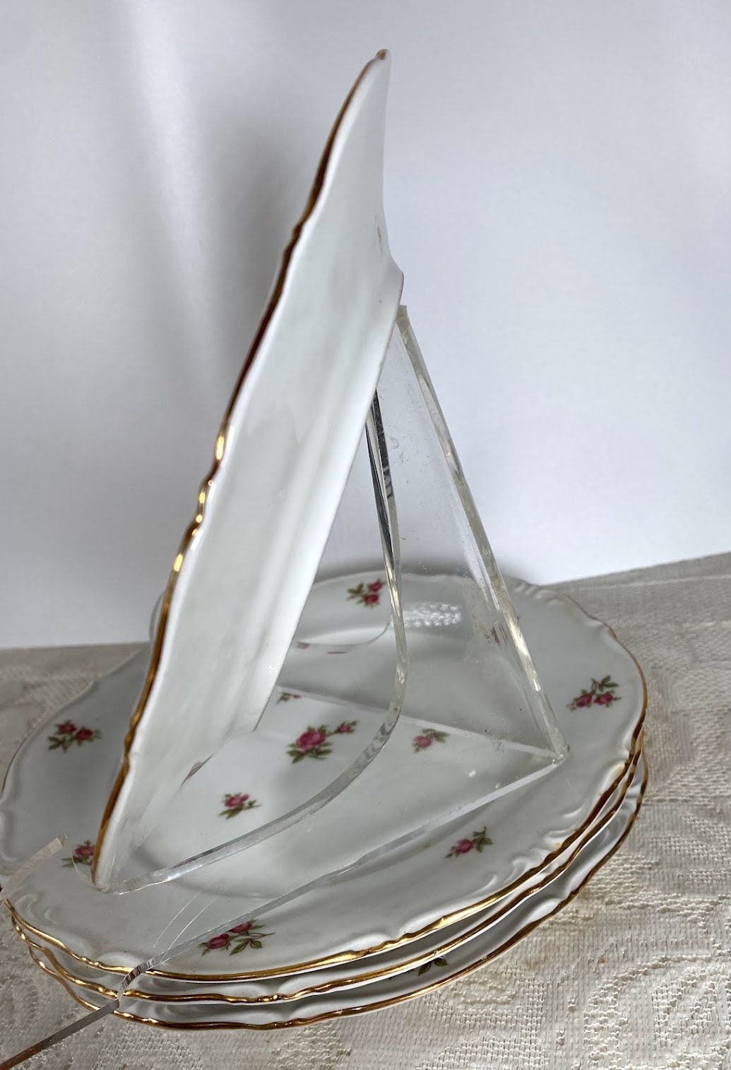 WINTERLING BAVARIA Rosebud rim Shape Salad Plate Set of 4, Scalloped ...