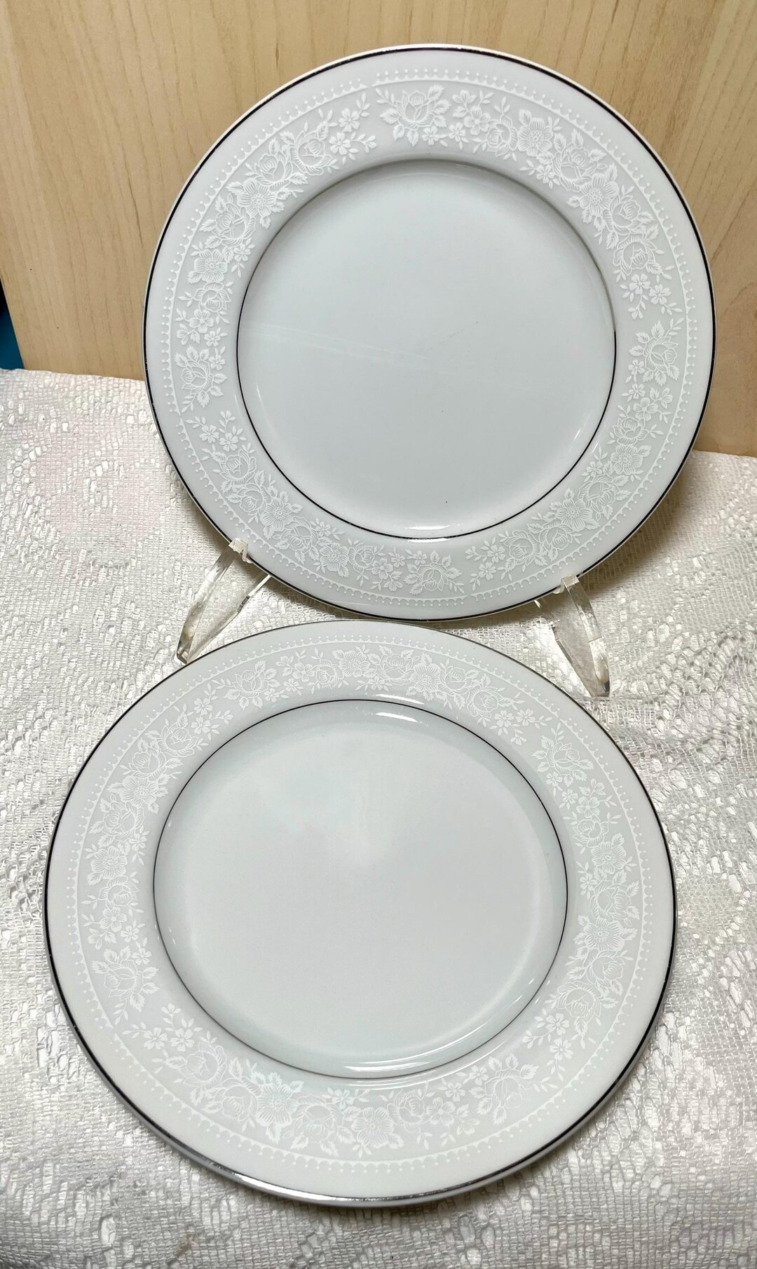 MOMOYAMA Fine China Japan Dinner Plate - Set of 2, Raised White Florals ...