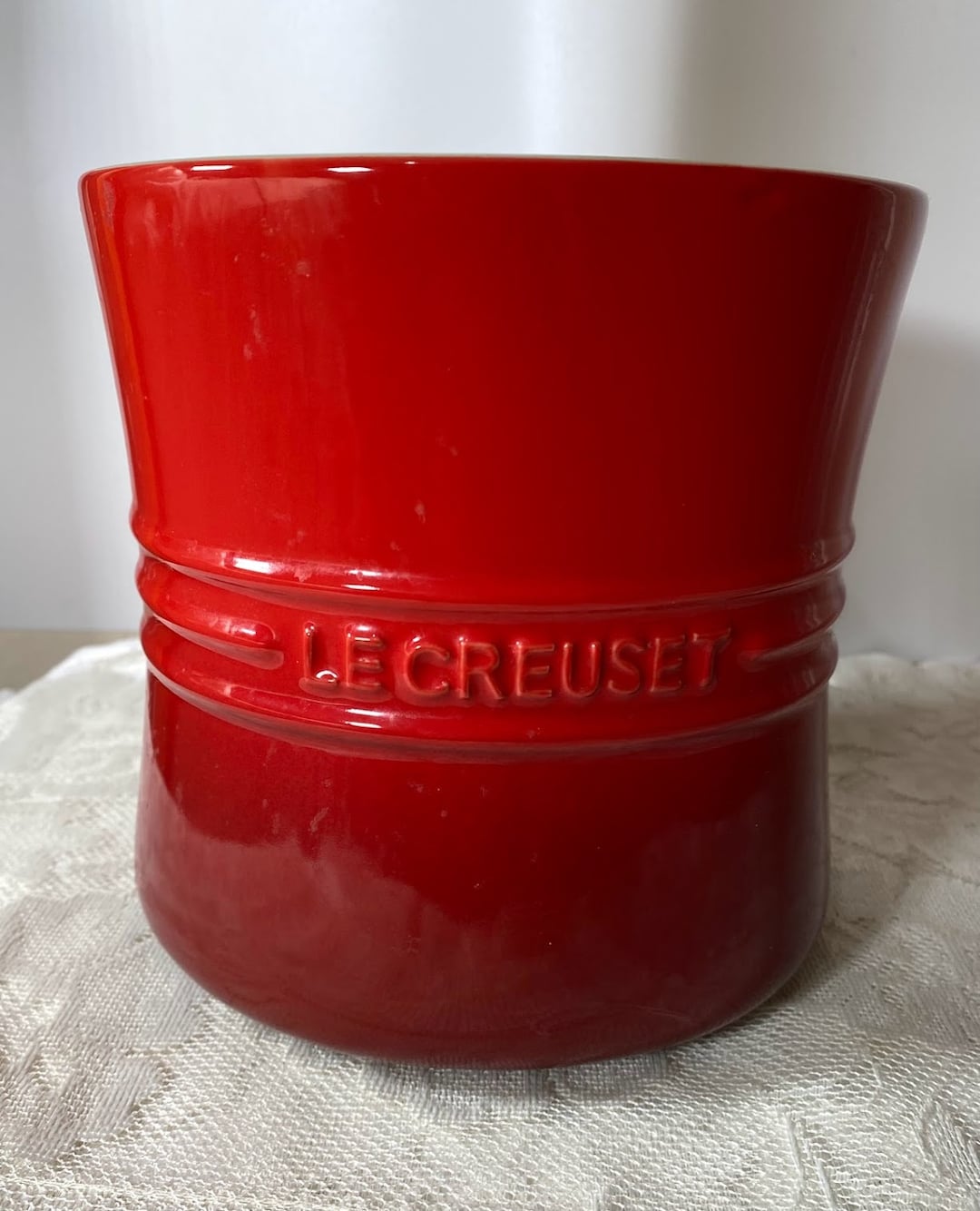 Vintage LE CREUSET Cerise cherry Utensil Holder Dark Red & Cherry Red ...