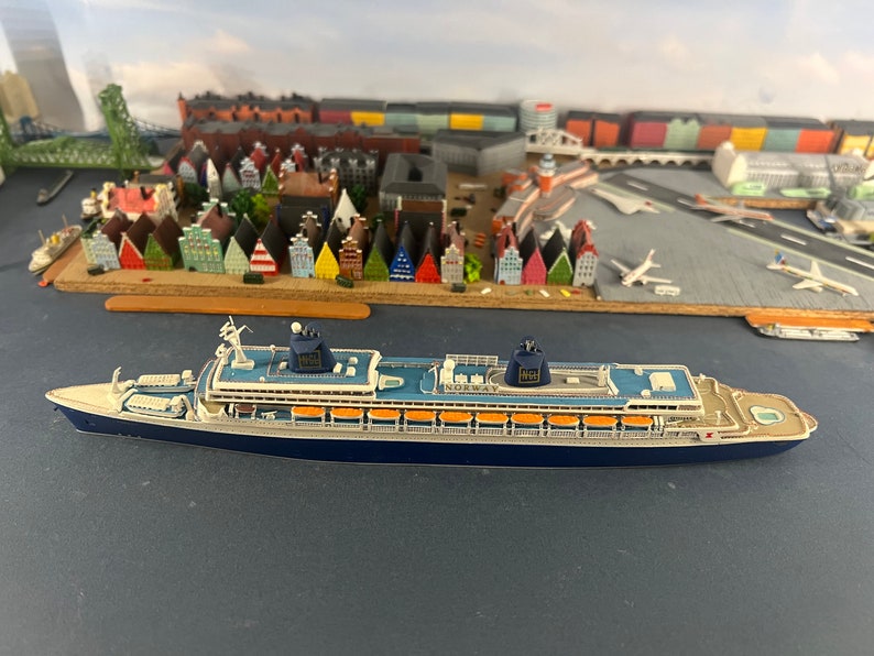 SS Norway 1/1250 Cruise Ship Model CSC23 Classic Ship Collection NCL - Etsy