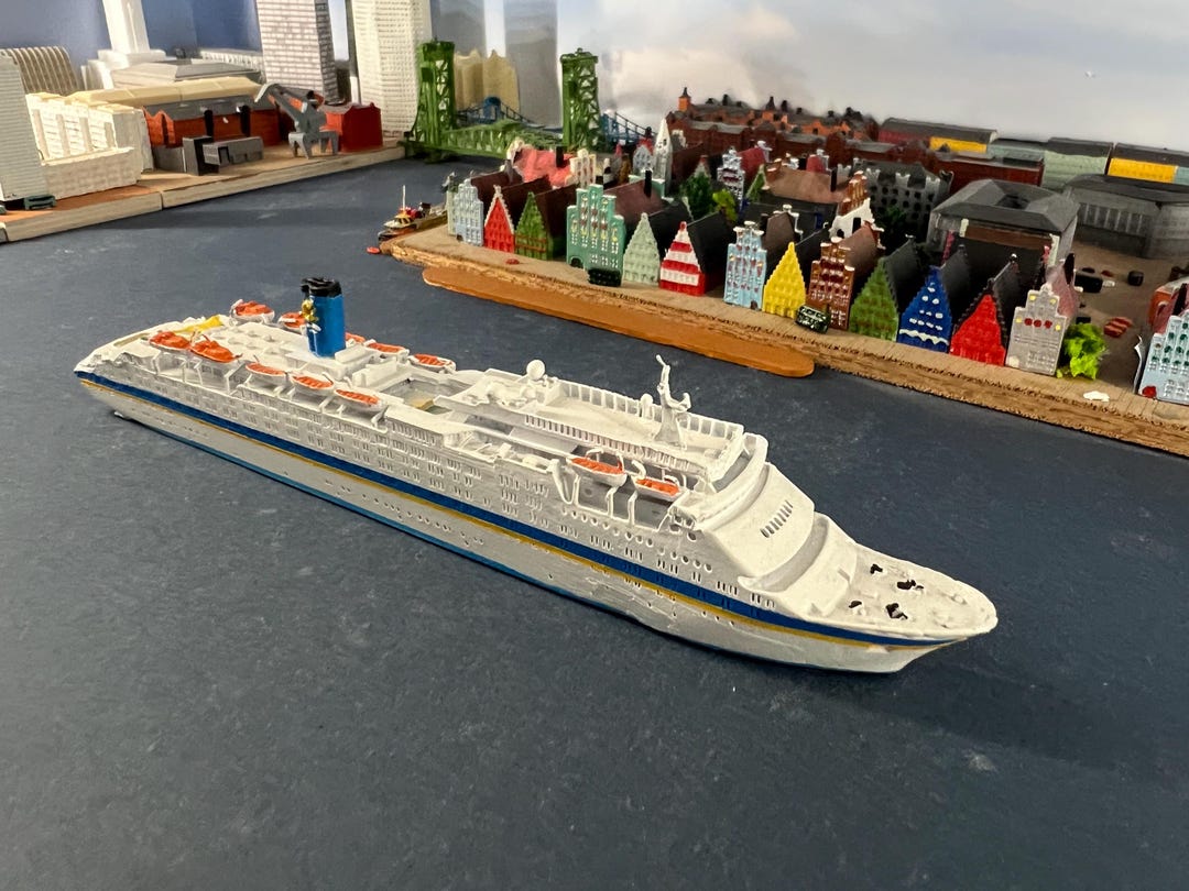 Pacific Star - 1/1250 Cruise Ship Model - CMKR Repainted - Etsy