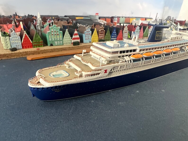 SS Norway 1/1250 Cruise Ship Model CSC23 Classic Ship Collection NCL - Etsy