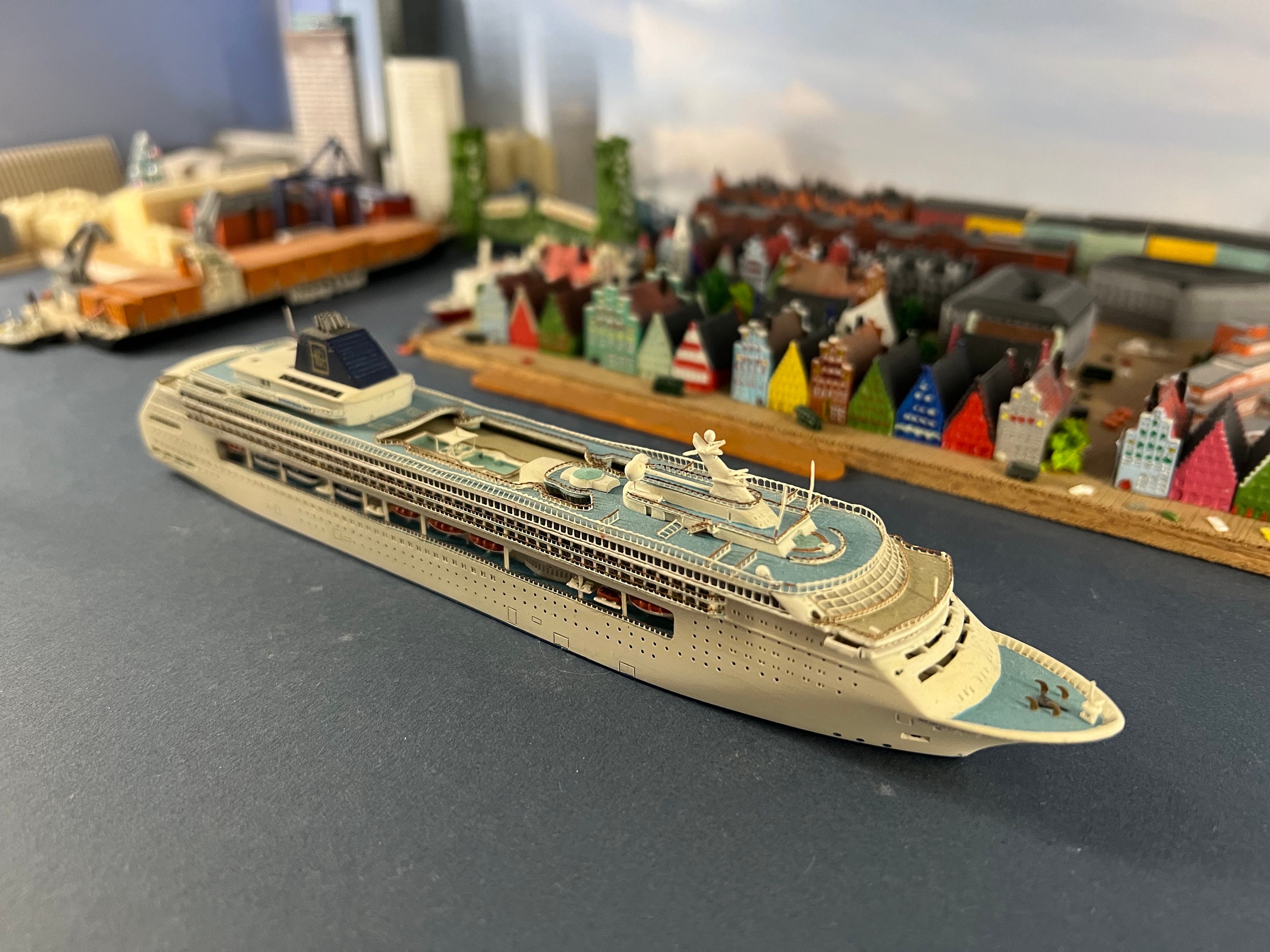 Norwegian Sky 1/1250 Cruise Ship Model CSC 37 Classic Ship Collection ...